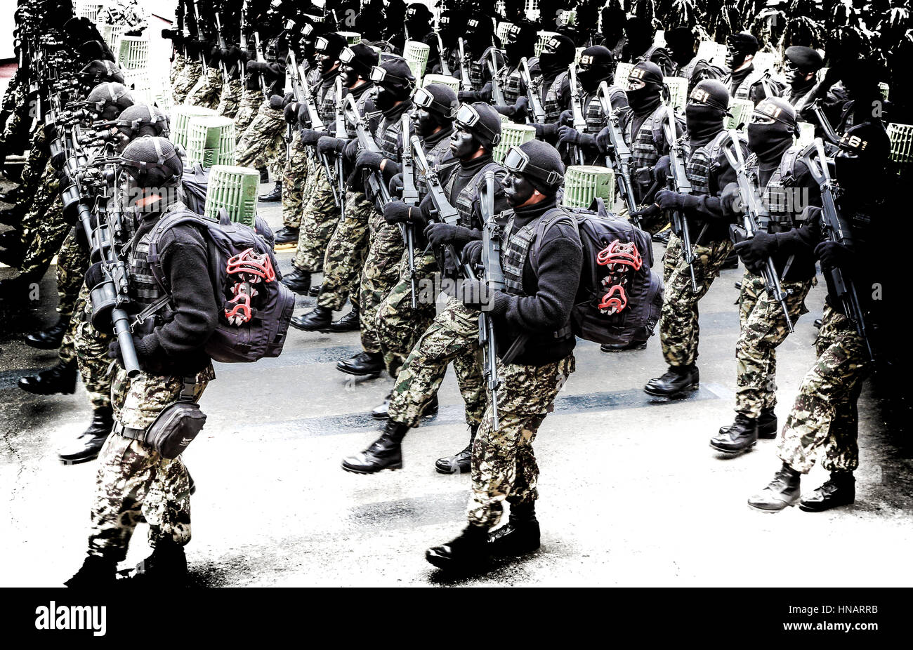 Military uniforms peruvian military hi-res stock photography and images ...