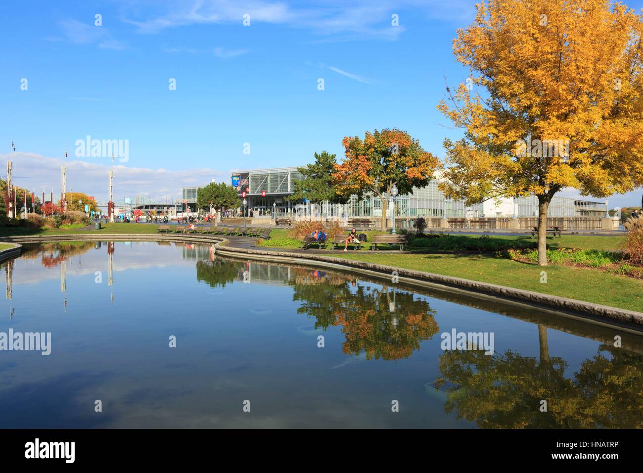 Montreal background hi-res stock photography and images - Alamy