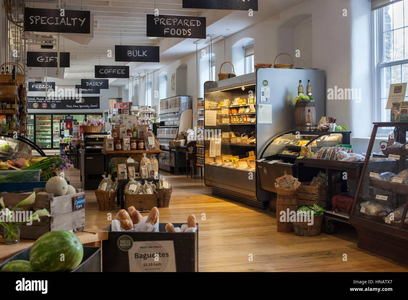 Department store interior usa hi-res stock photography and images - Alamy