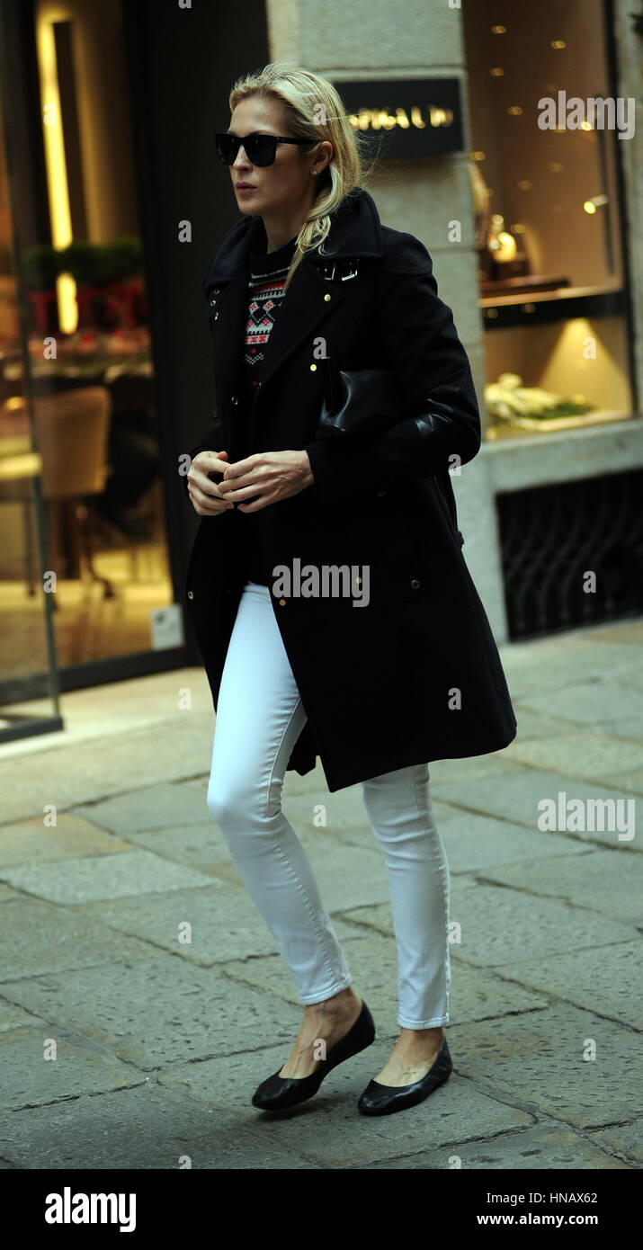 Kelly Rutherford out and about in Milan with her boyfriend Tony Brand ...