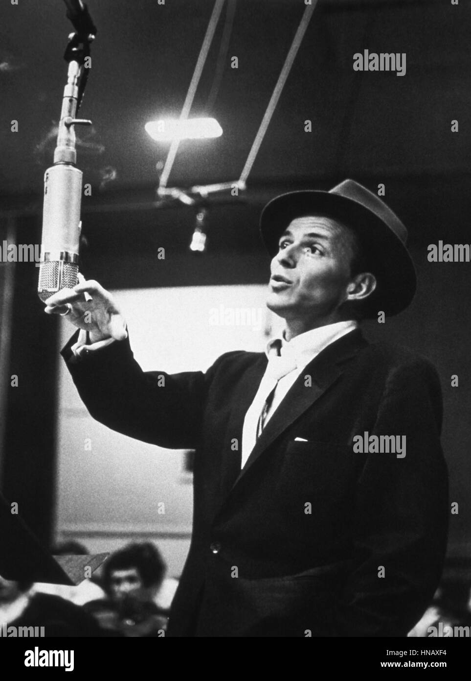 FRANK SINATRA ACTOR & SINGER (1955 Stock Photo - Alamy