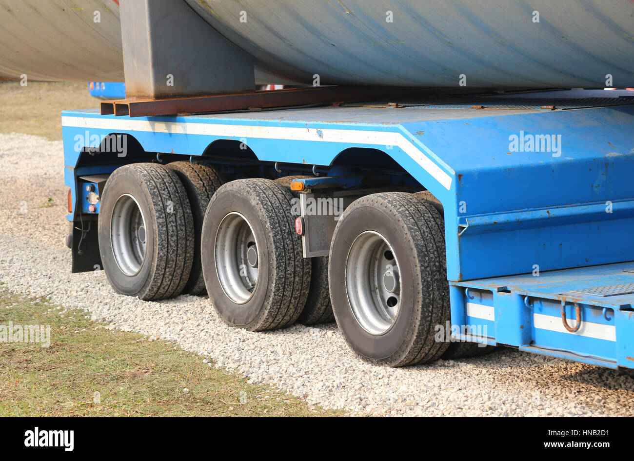 Big lorries hi-res stock photography and images - Alamy