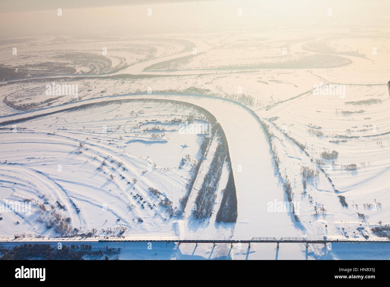 Railway bridge in snowy hi-res stock photography and images - Alamy