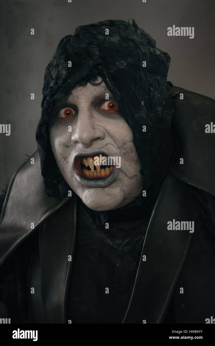Ancient mutant vampire large scary hi-res stock photography and images ...