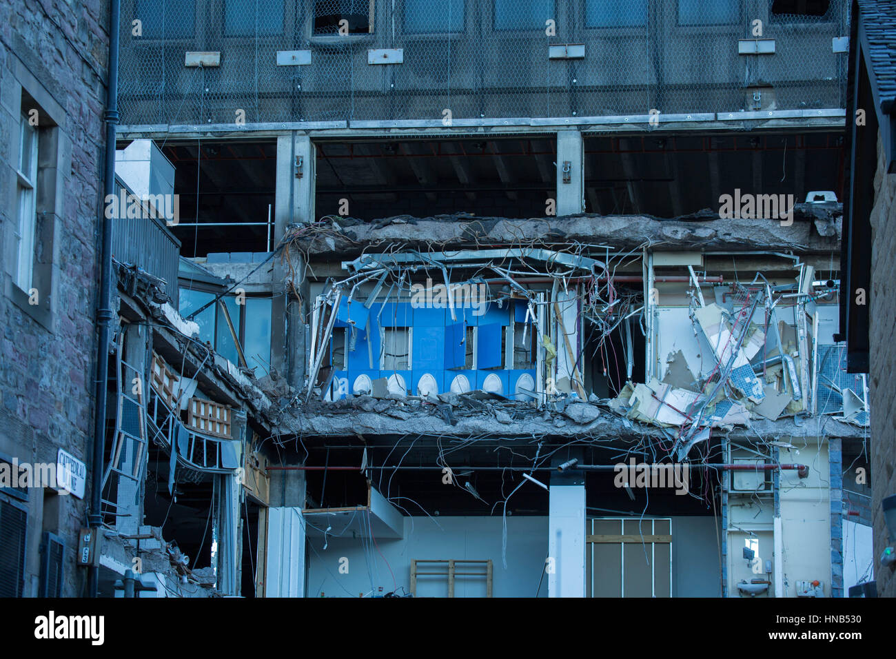 Dammaged building hi-res stock photography and images - Alamy
