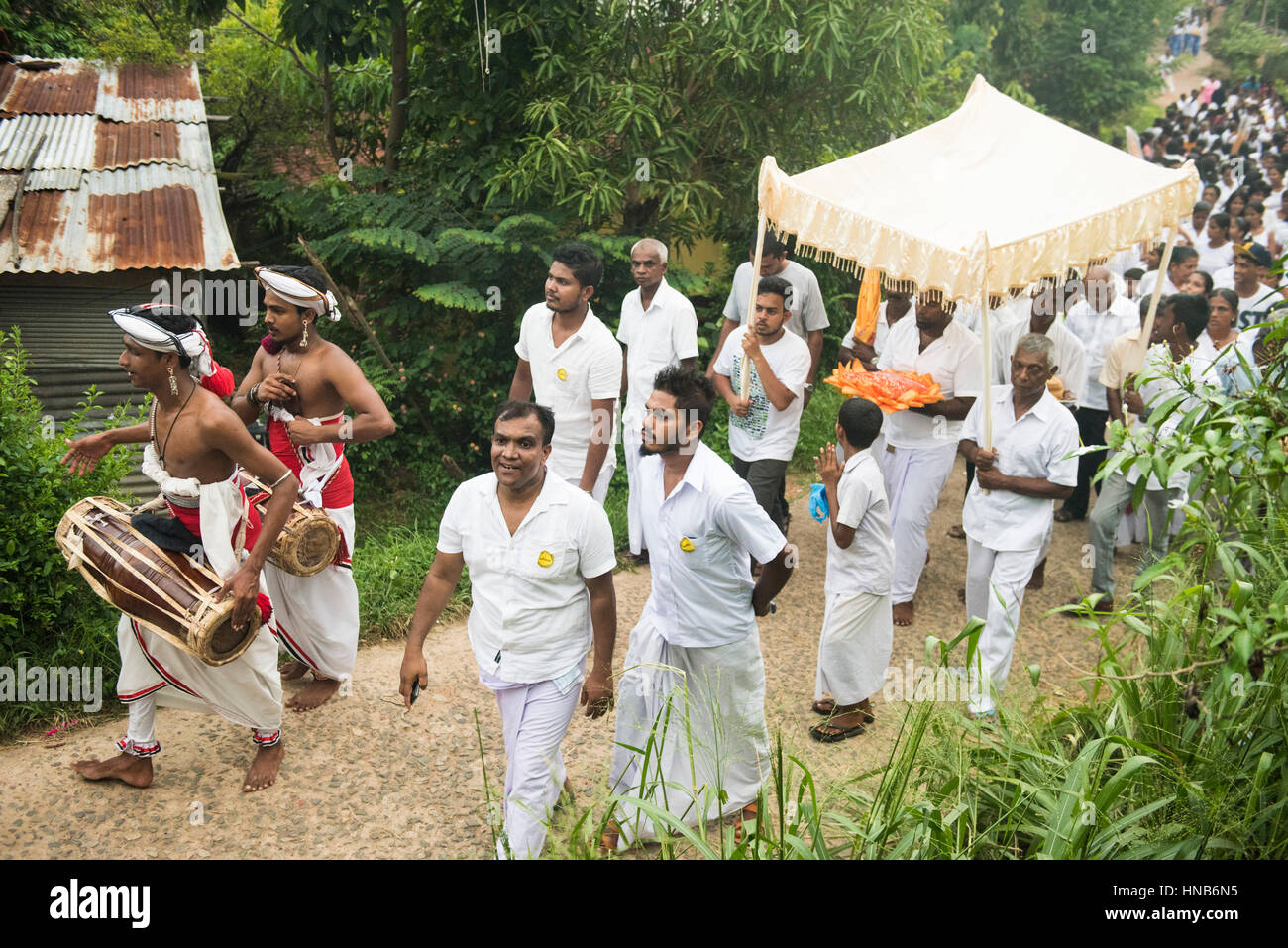 Ceremony of offering the Katina Robe, Il Full moon Poya festival ...