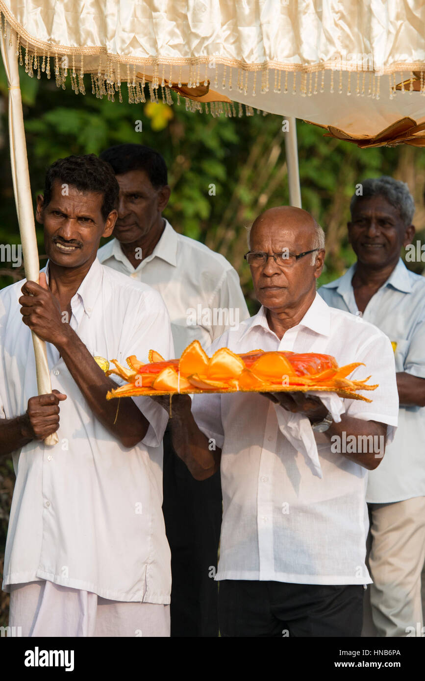 Ceremony of offering the Katina Robe, Il Full moon Poya festival ...