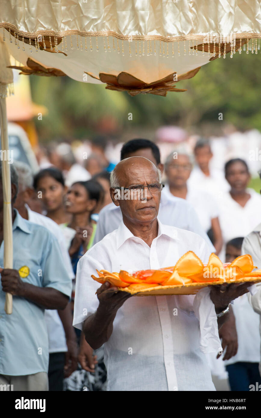Ceremony of offering the Katina Robe, Il Full moon Poya festival ...