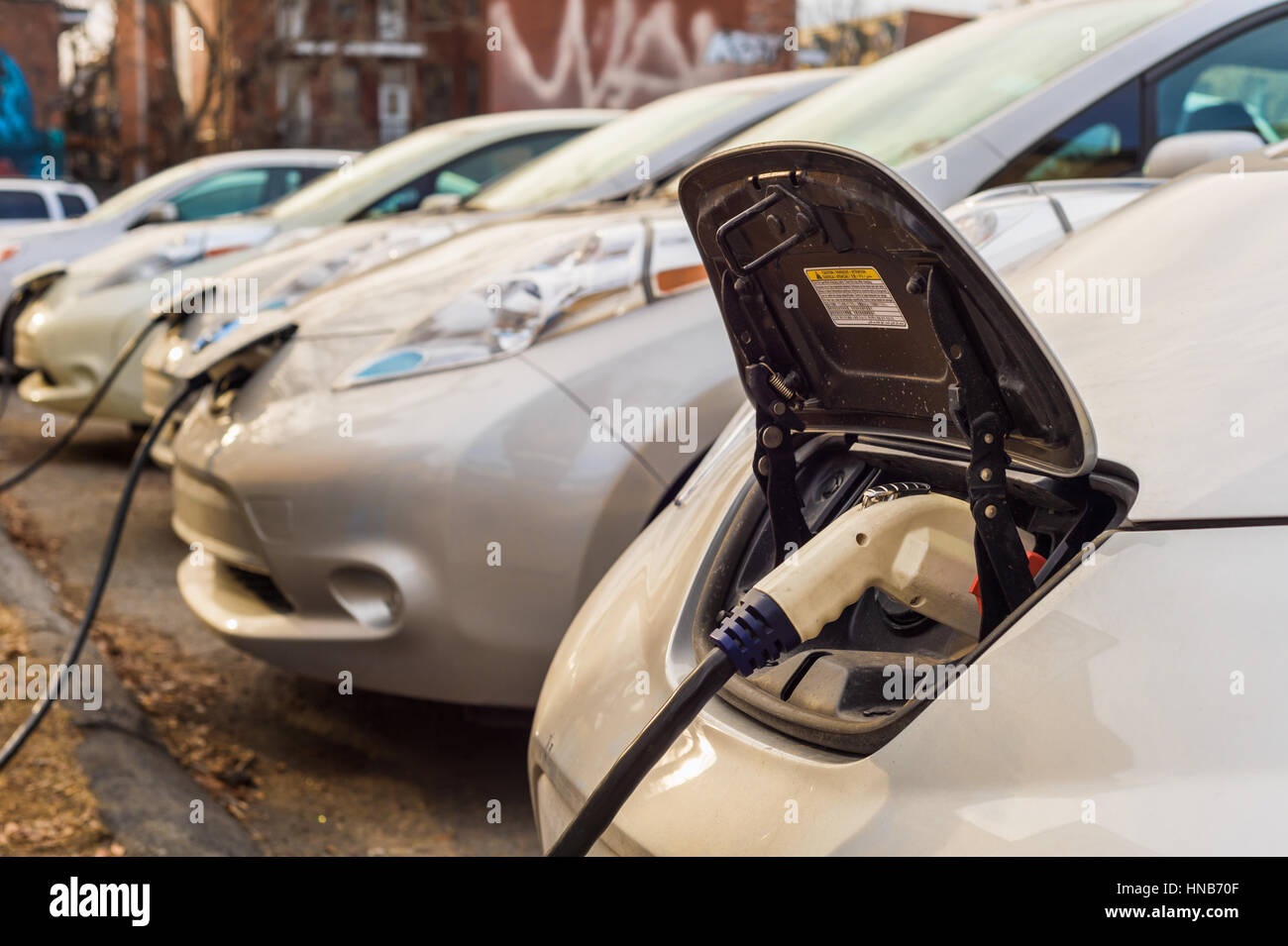Electric car charging station 2016 hi-res stock photography and images ...