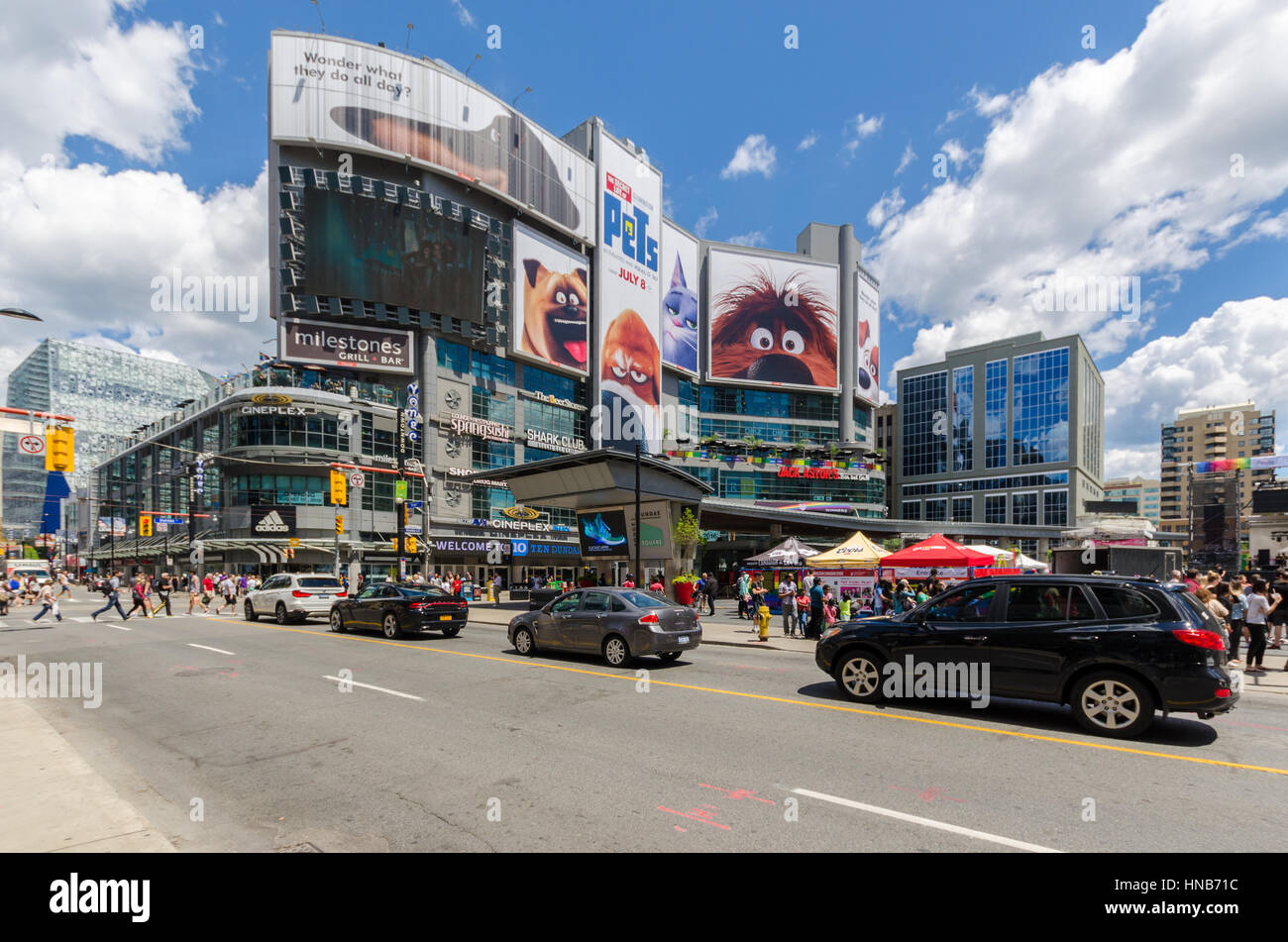 Public square toronto hi-res stock photography and images - Alamy