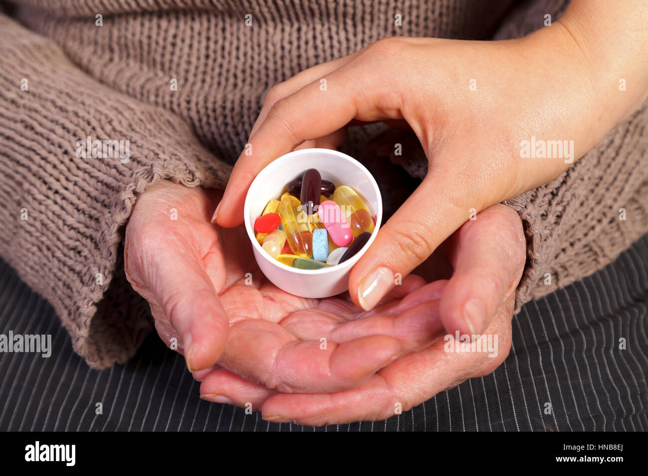 Elderly nurse tablets hi-res stock photography and images - Alamy