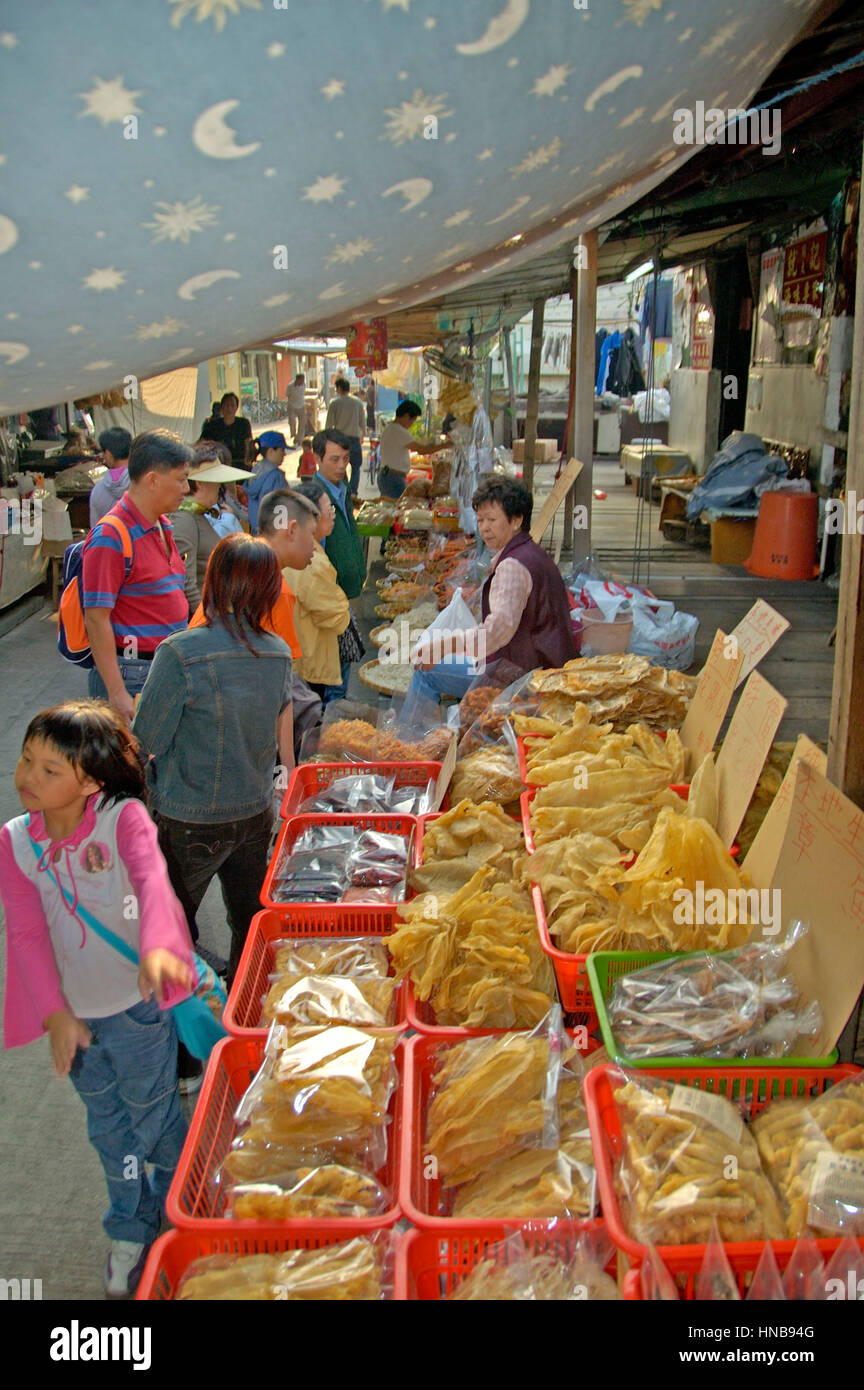 Hongkong, China, 04 December 2006: Food and fish market at beautiful ...