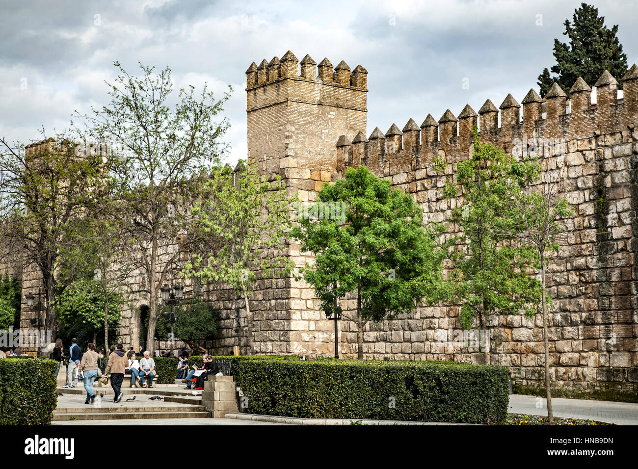 Castles and palaces hi-res stock photography and images - Alamy