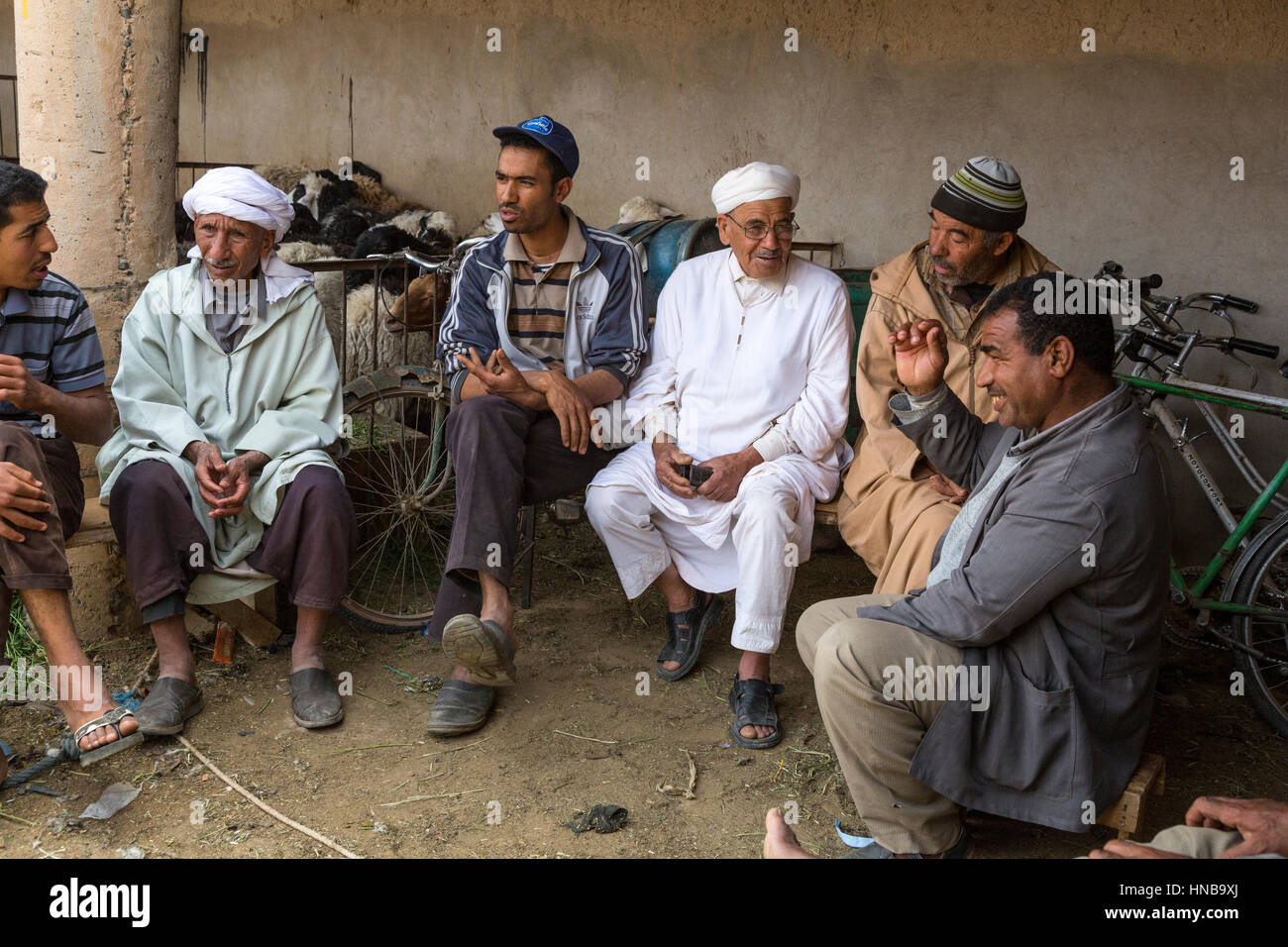 Group of muslim men hi-res stock photography and images - Alamy
