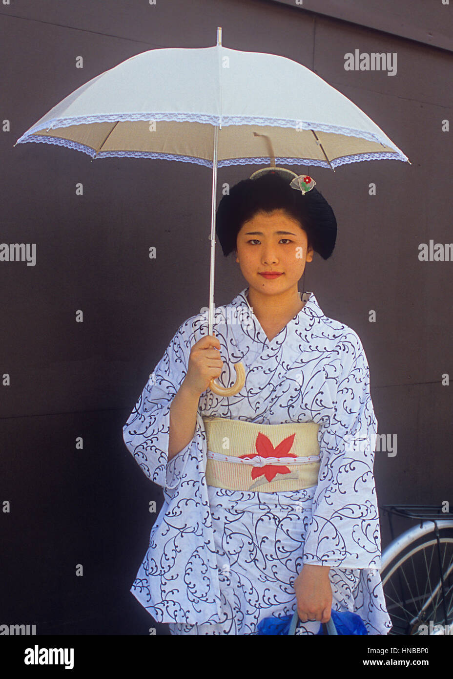 Maiko,(geisha apprentice) in Gion quarter,Kyoto, Japan Stock Photo - Alamy