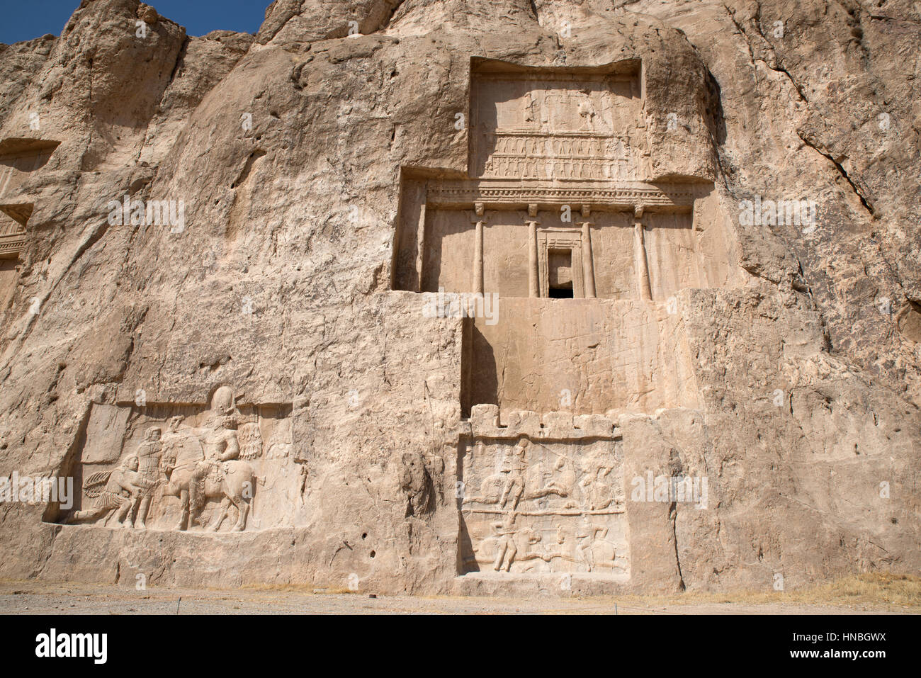 Tomb of darius i hi-res stock photography and images - Alamy