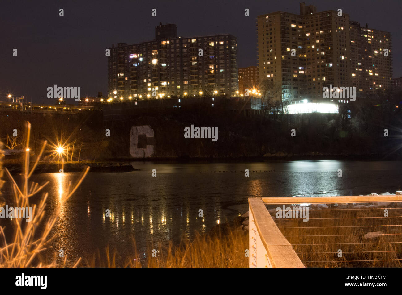 Bronx view from manhattan hi-res stock photography and images - Alamy