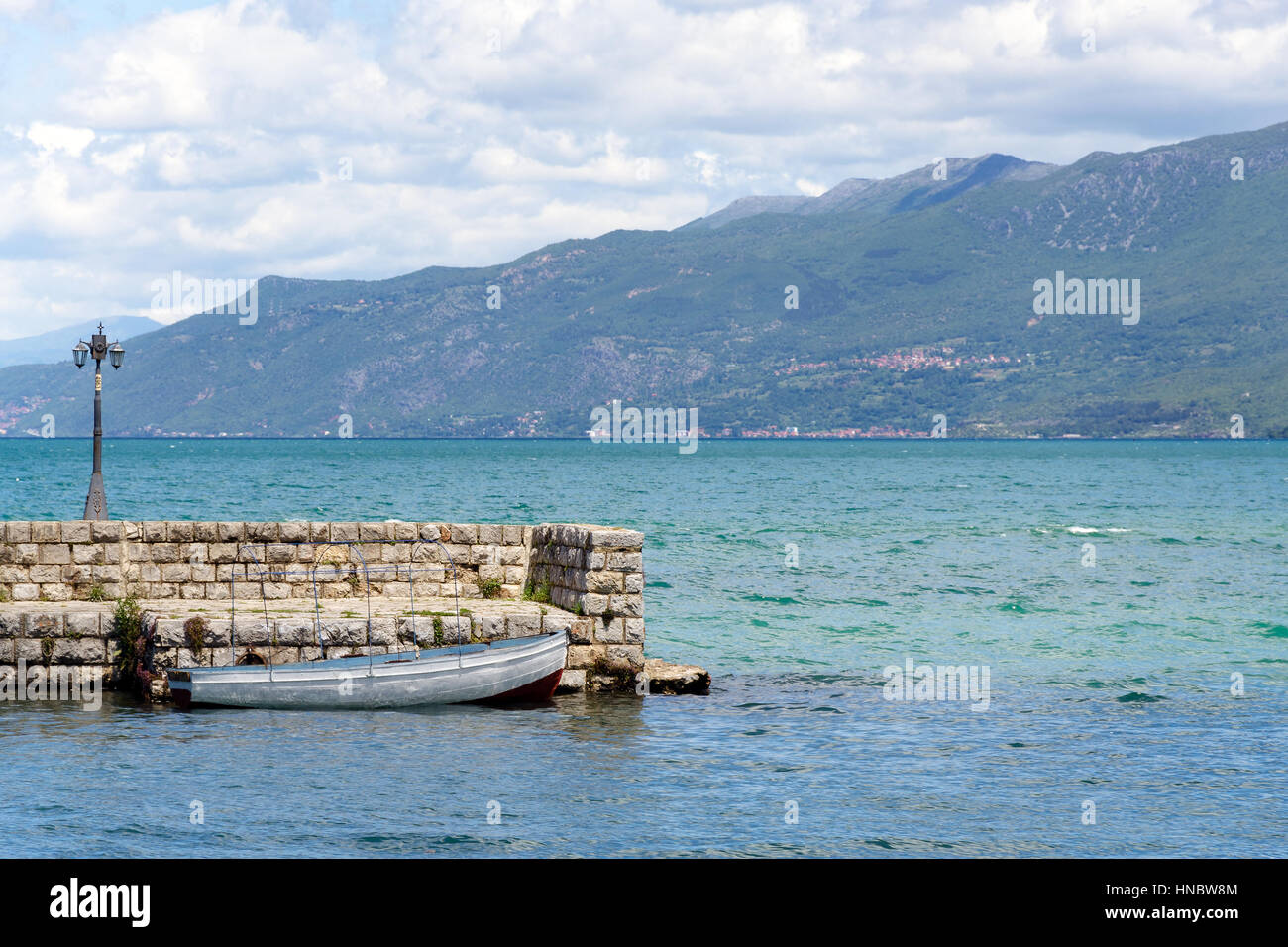 White rowing boat hi-res stock photography and images - Alamy