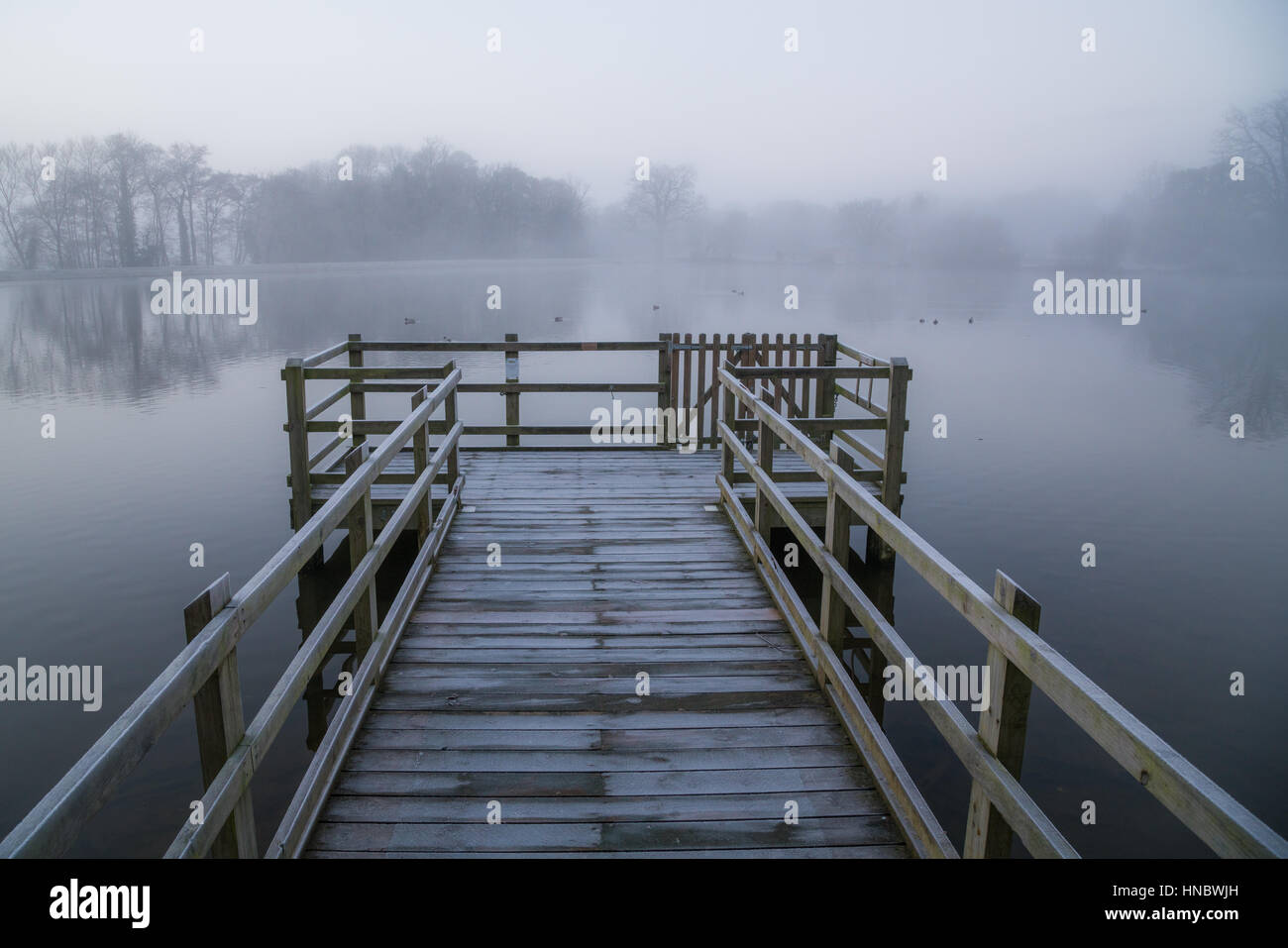 Wooden pier england hi-res stock photography and images - Alamy