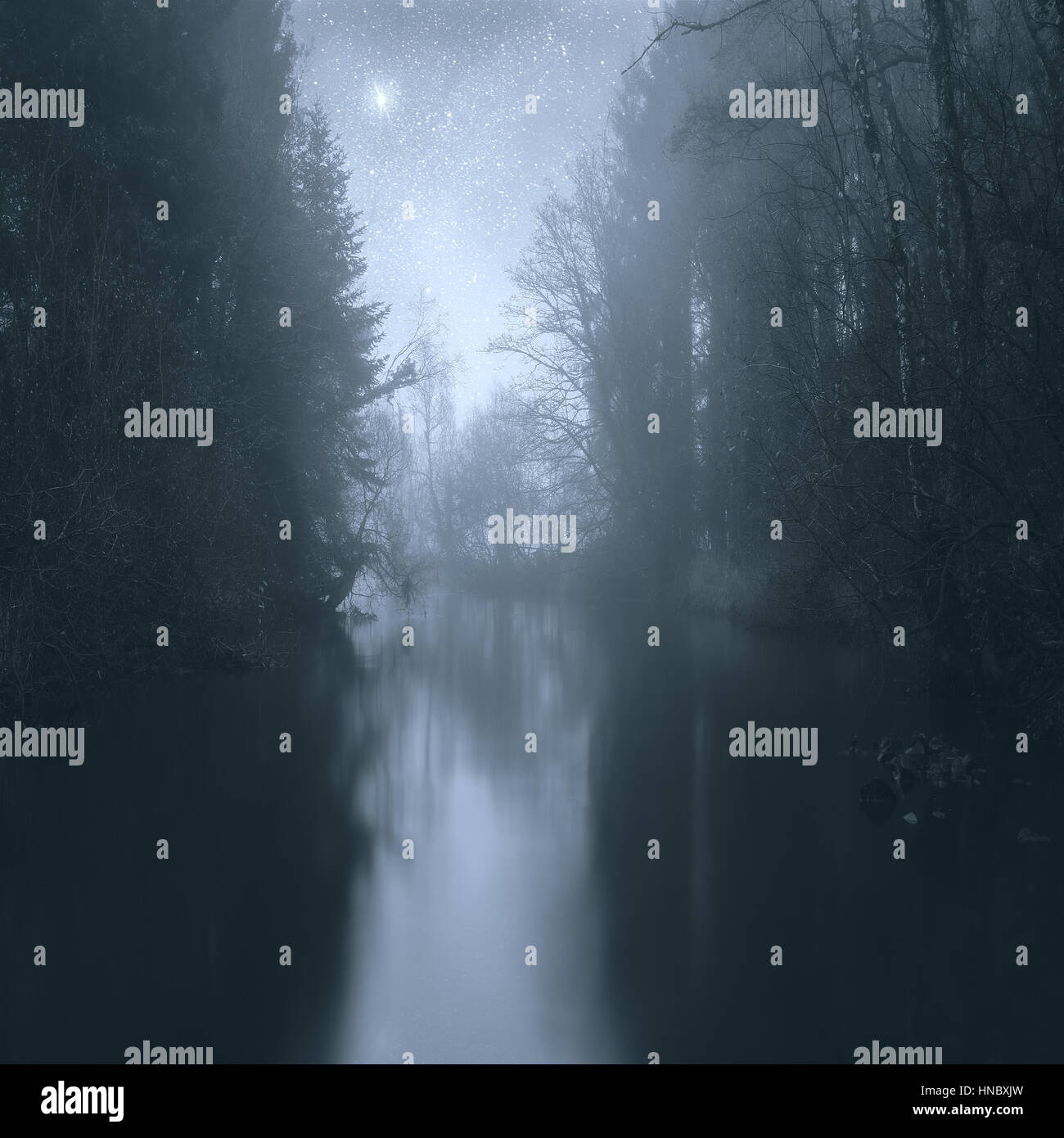 The river and the night sky hi-res stock photography and images - Alamy