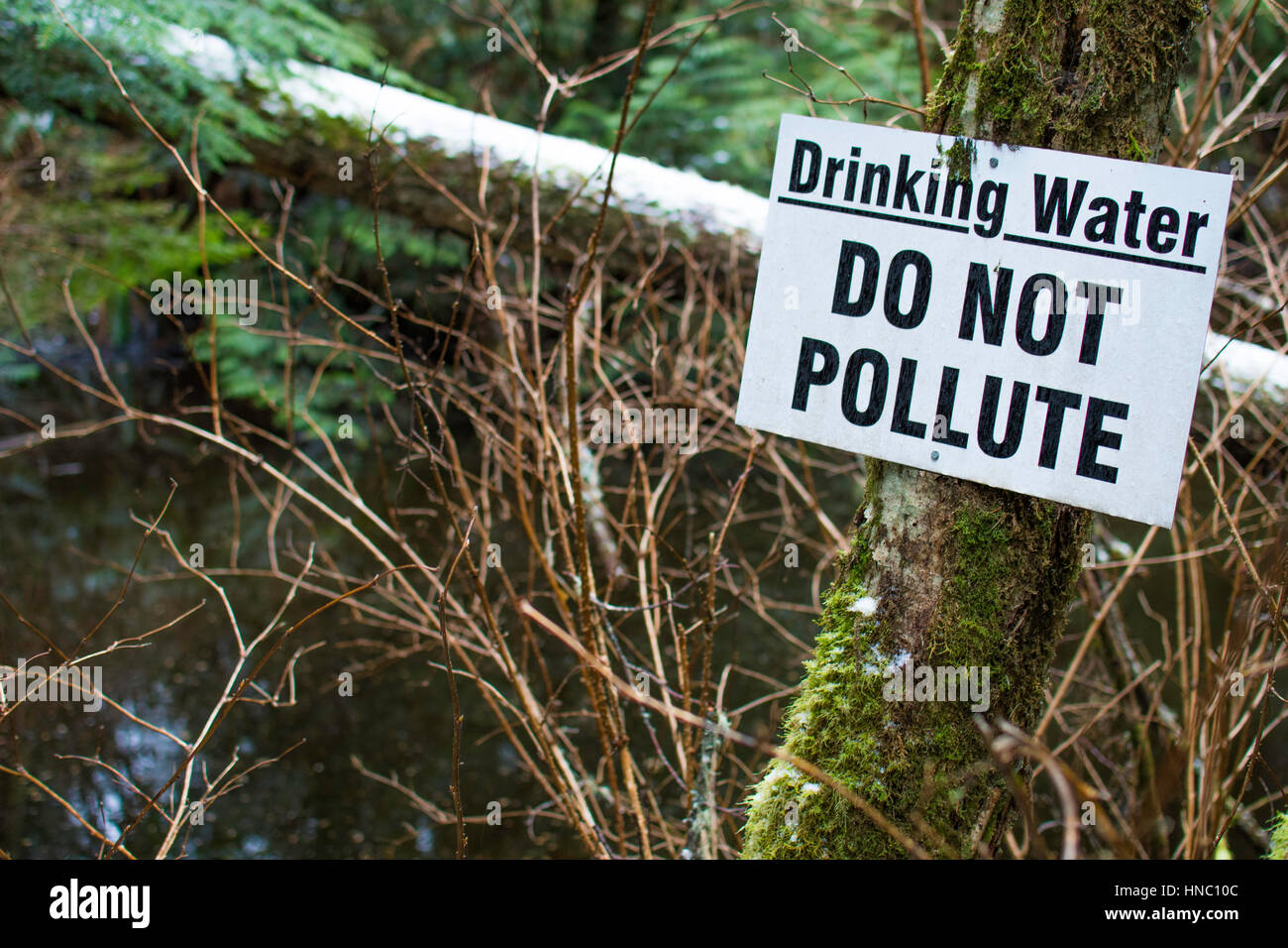 Do not pollute sign in drinking water reservoir Stock Photo - Alamy