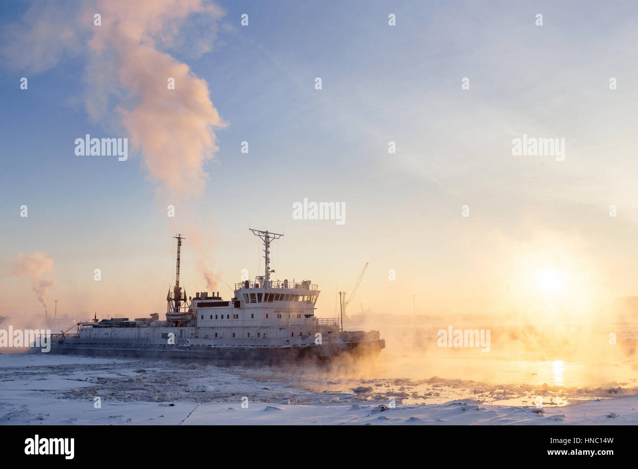 Steam ice breaker hi-res stock photography and images - Alamy