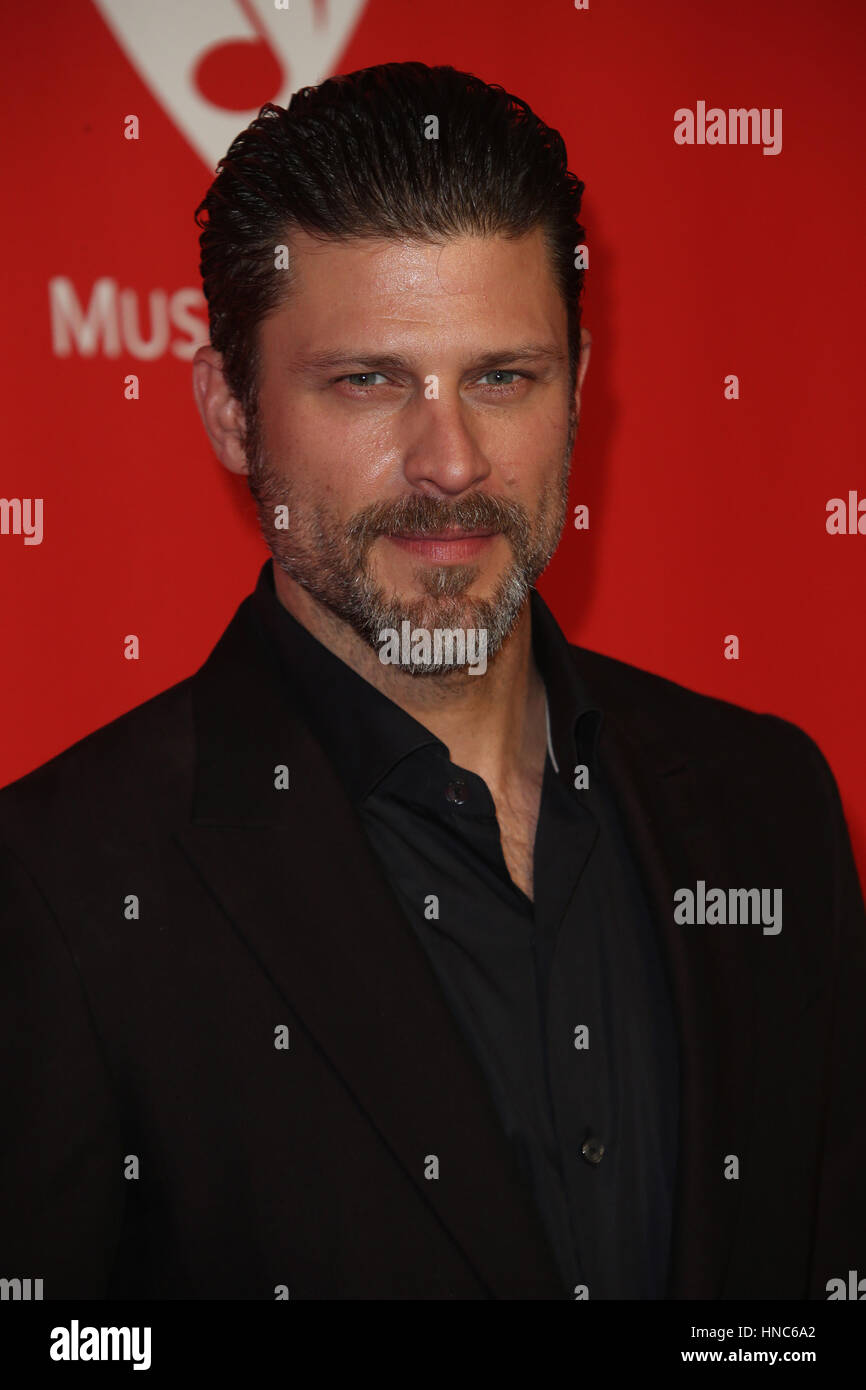 Greg vaughn hi-res stock photography and images - Alamy