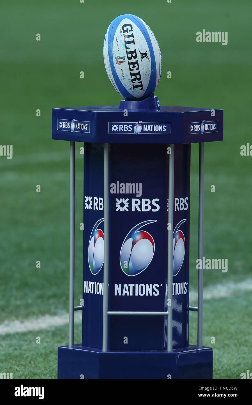 Official six nations rugby ball hi-res stock photography and images - Alamy