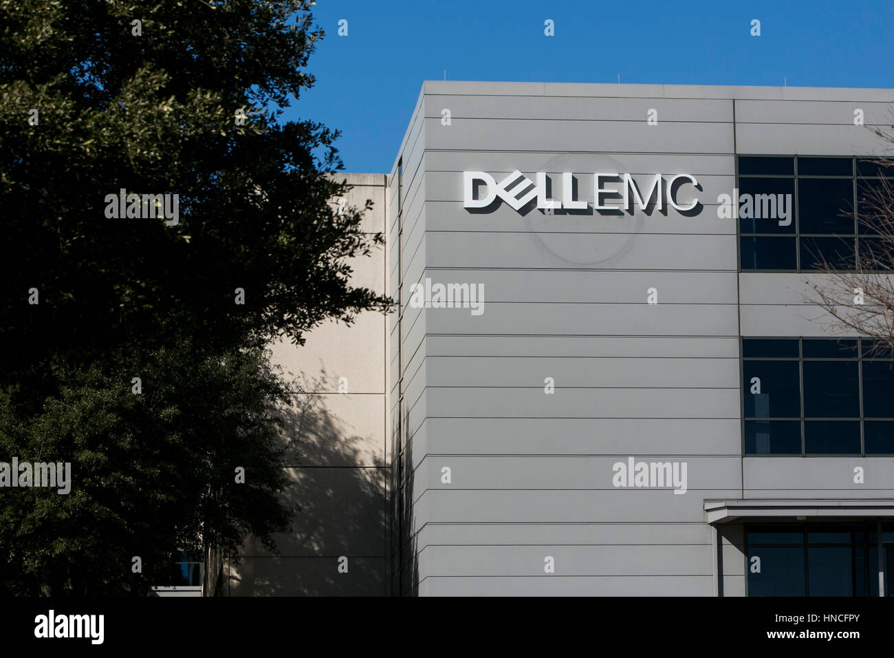 Dell emc building hi-res stock photography and images - Alamy