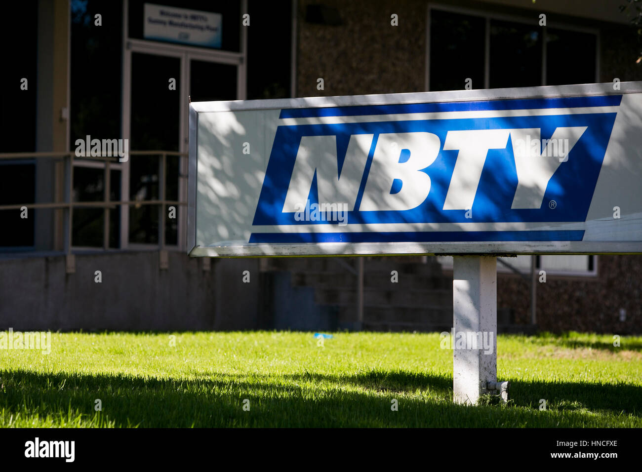 Natures bounty hi-res stock photography and images - Alamy