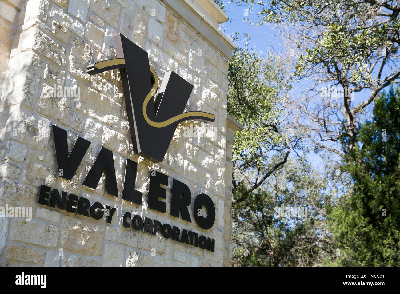 Valero Energy Logo