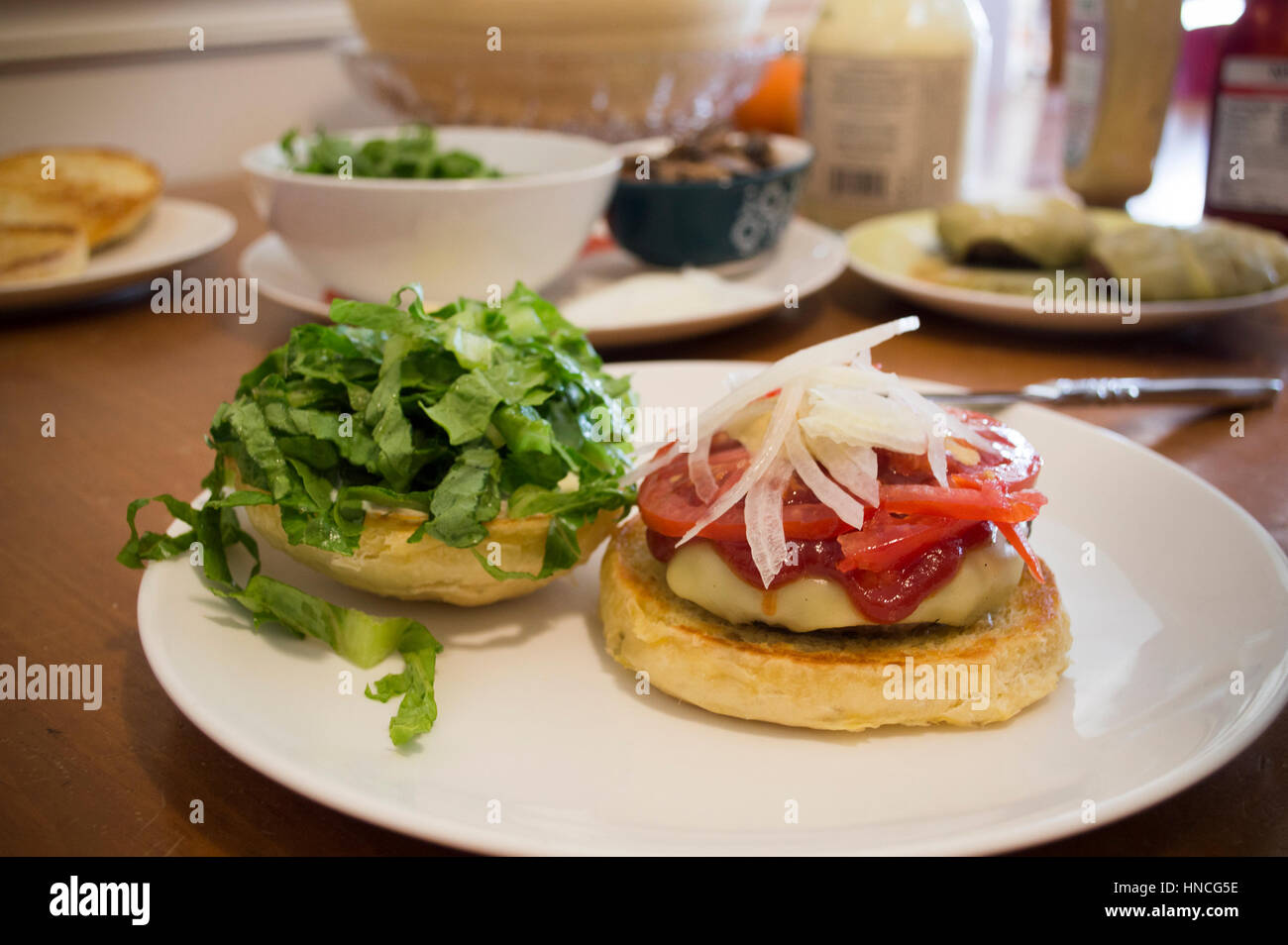 Hamburger fixings hi-res stock photography and images - Alamy