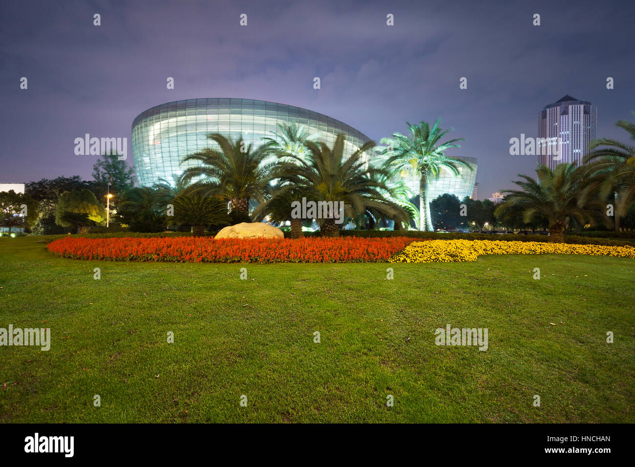 Shanghai concert hall hi-res stock photography and images - Alamy