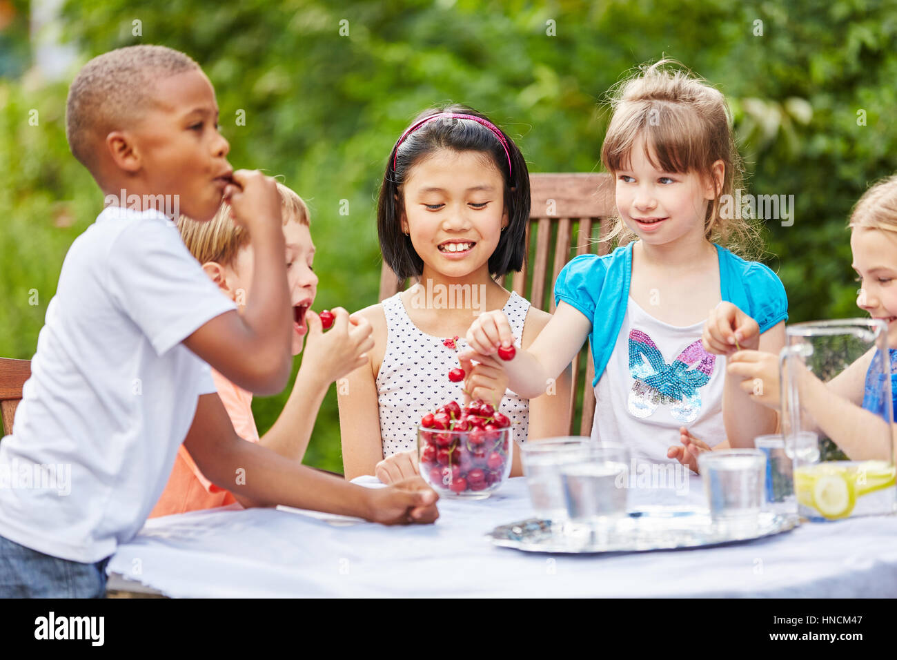 Share with your friends hi-res stock photography and images - Alamy