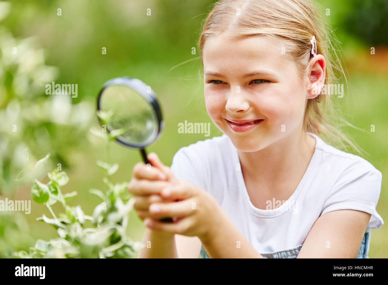Explore child hi-res stock photography and images - Alamy