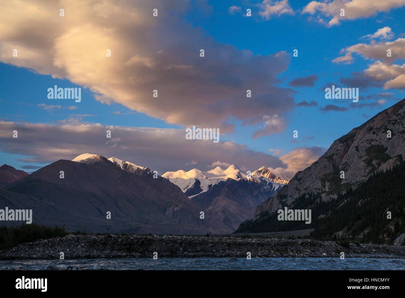 Beautiful evening landscape hi-res stock photography and images - Alamy