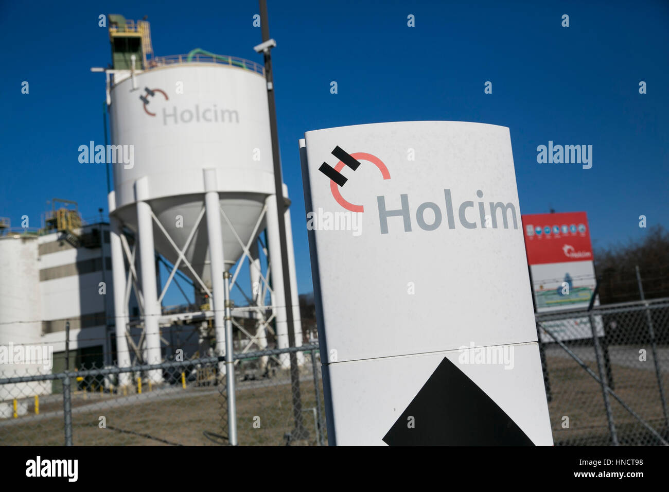 Holcim office building hi-res stock photography and images - Alamy