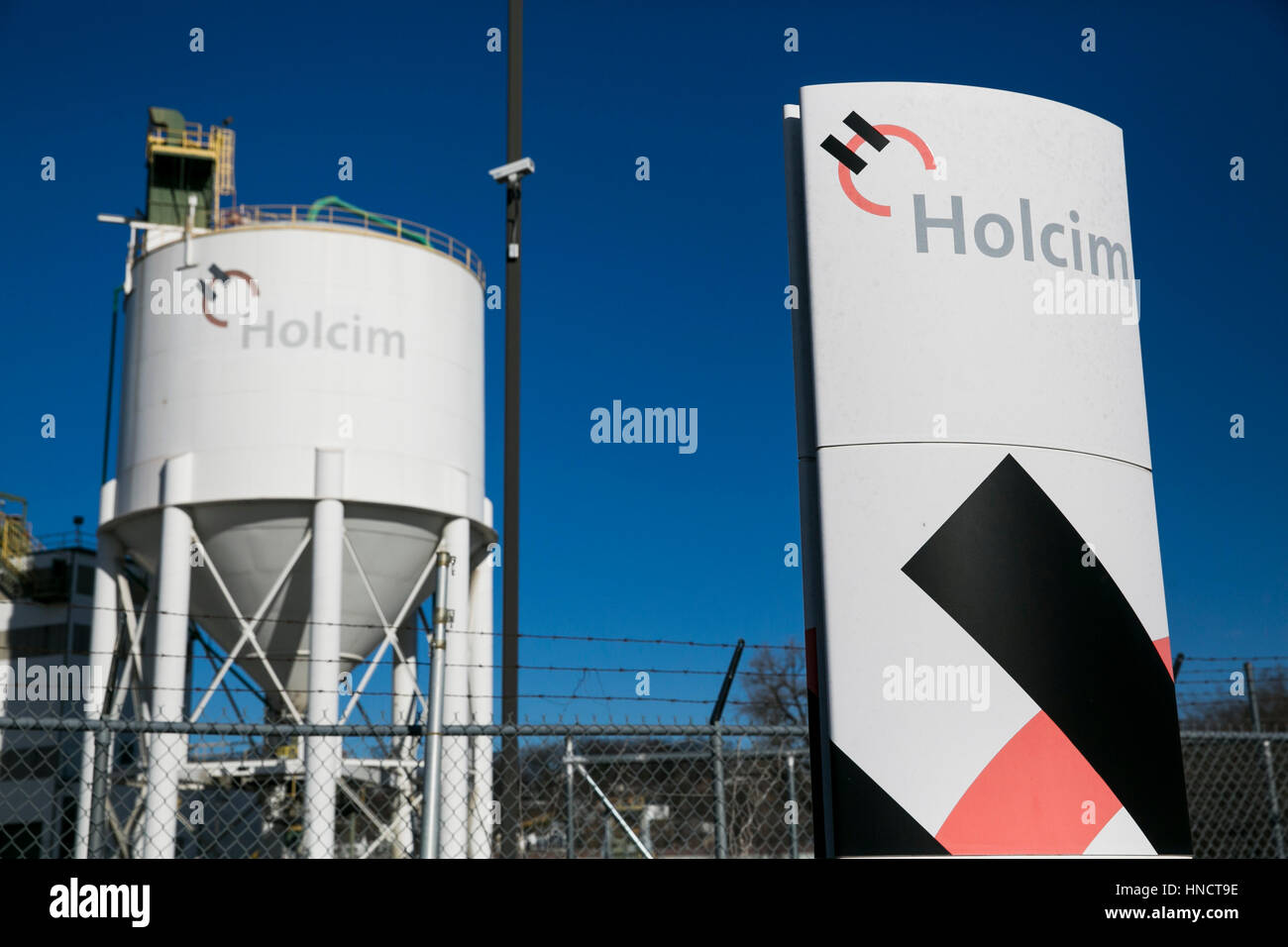 Holcim office building hi-res stock photography and images - Alamy