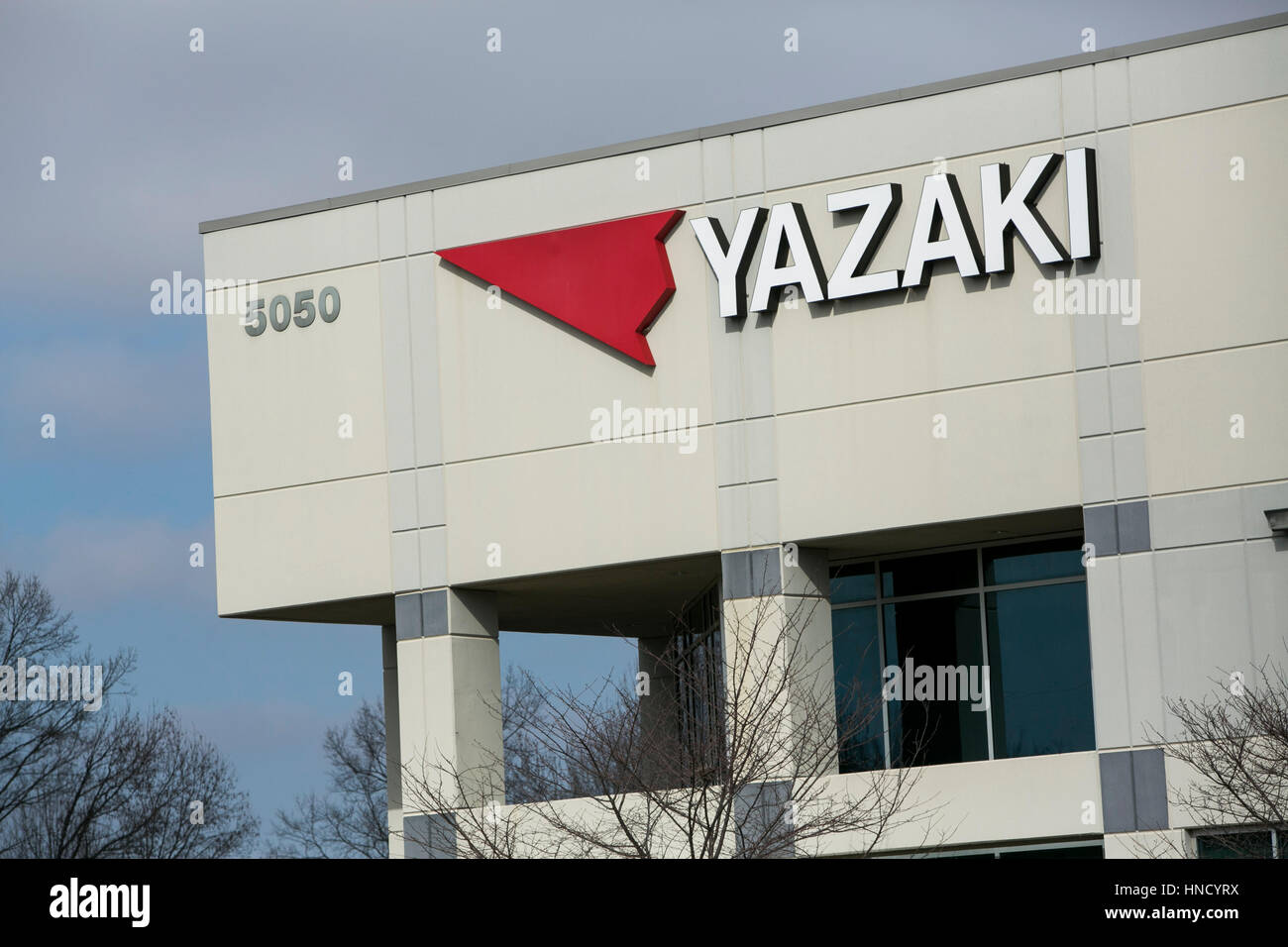 Yazaki Logo YAZAKI 7289 7812 30 Qty Of 20 Per Lot Automotive