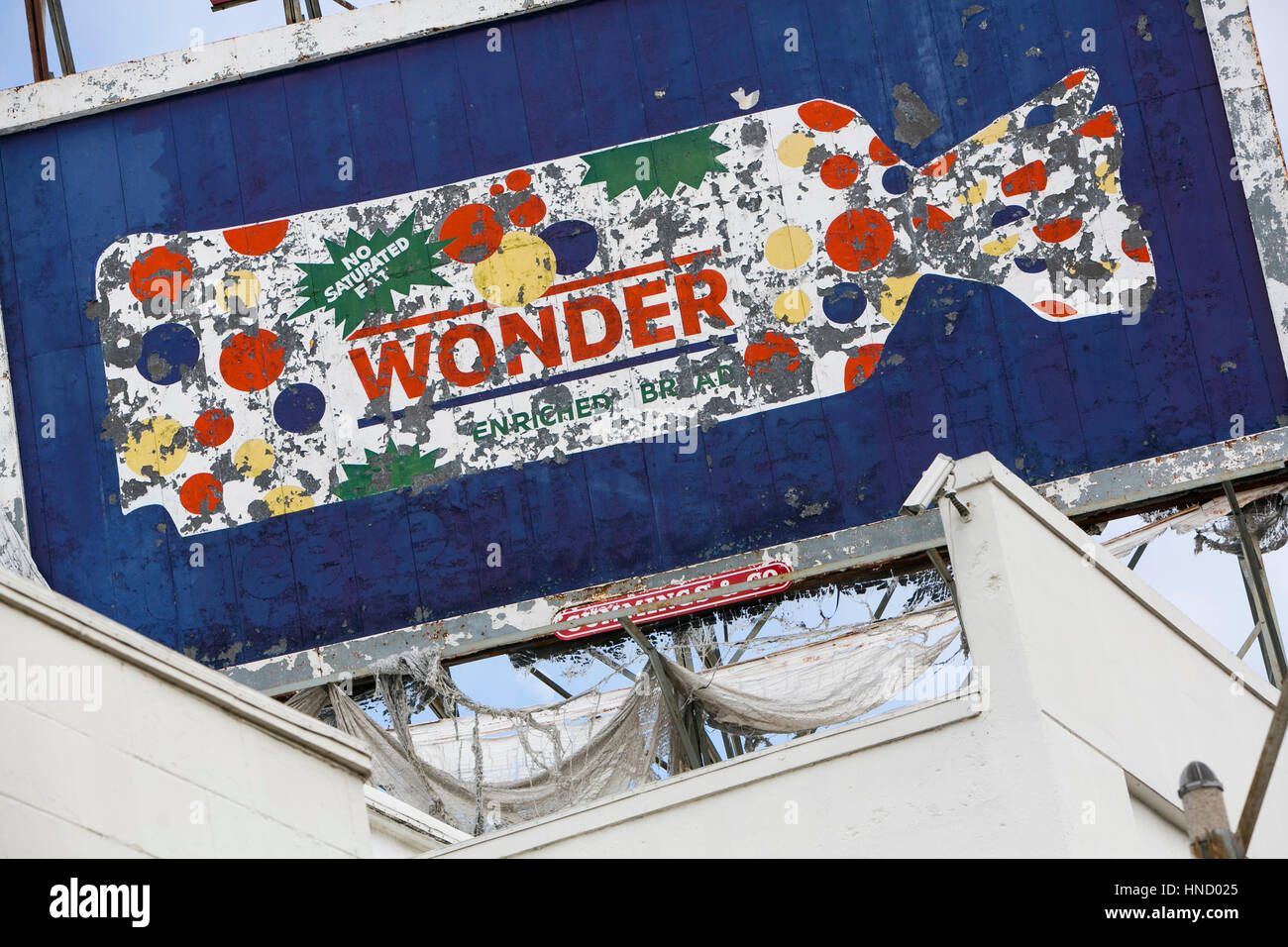 Wonder bread logo hi-res stock photography and images - Alamy