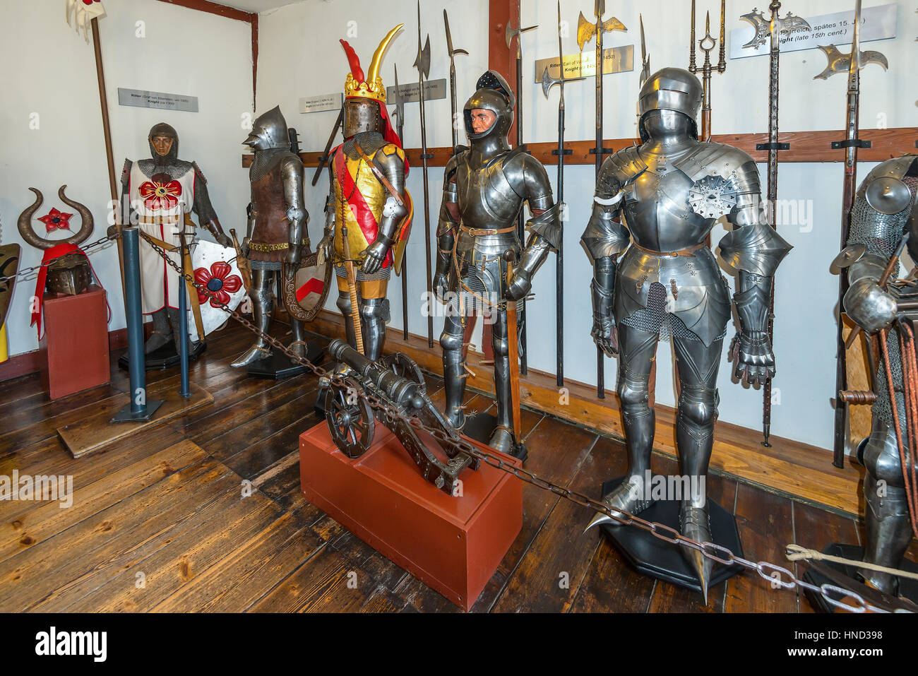 Castle interior armour hi-res stock photography and images - Alamy