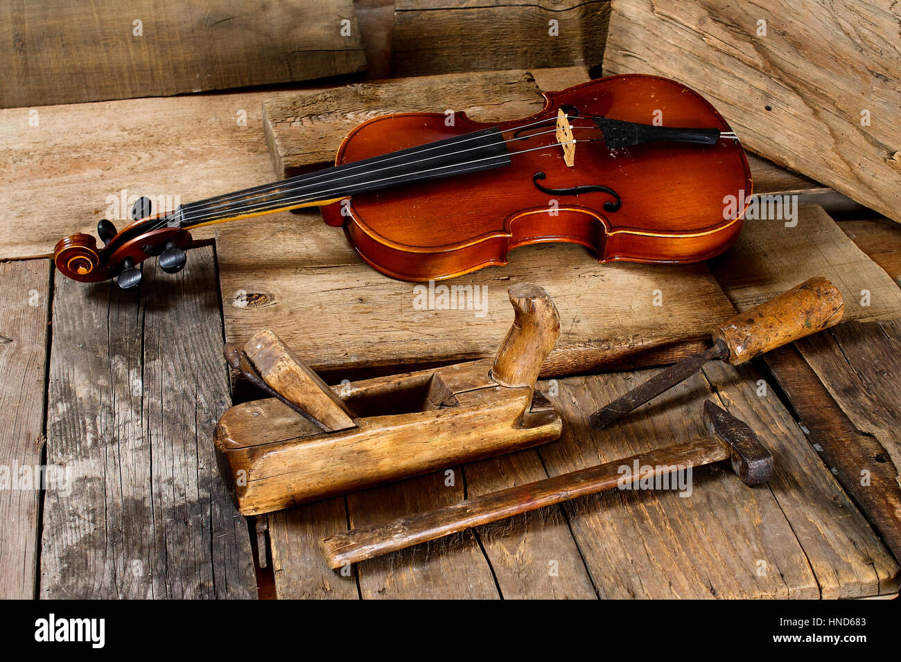 Violin work maker wood hi-res stock photography and images - Alamy