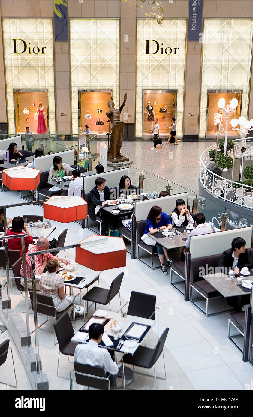 Restaurant in Landmark (Shopping mall ),Hong Kong, China Stock Photo ...
