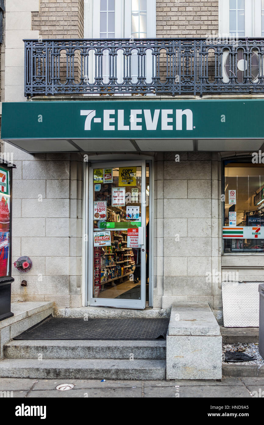 7 eleven convenience store hi-res stock photography and images - Alamy
