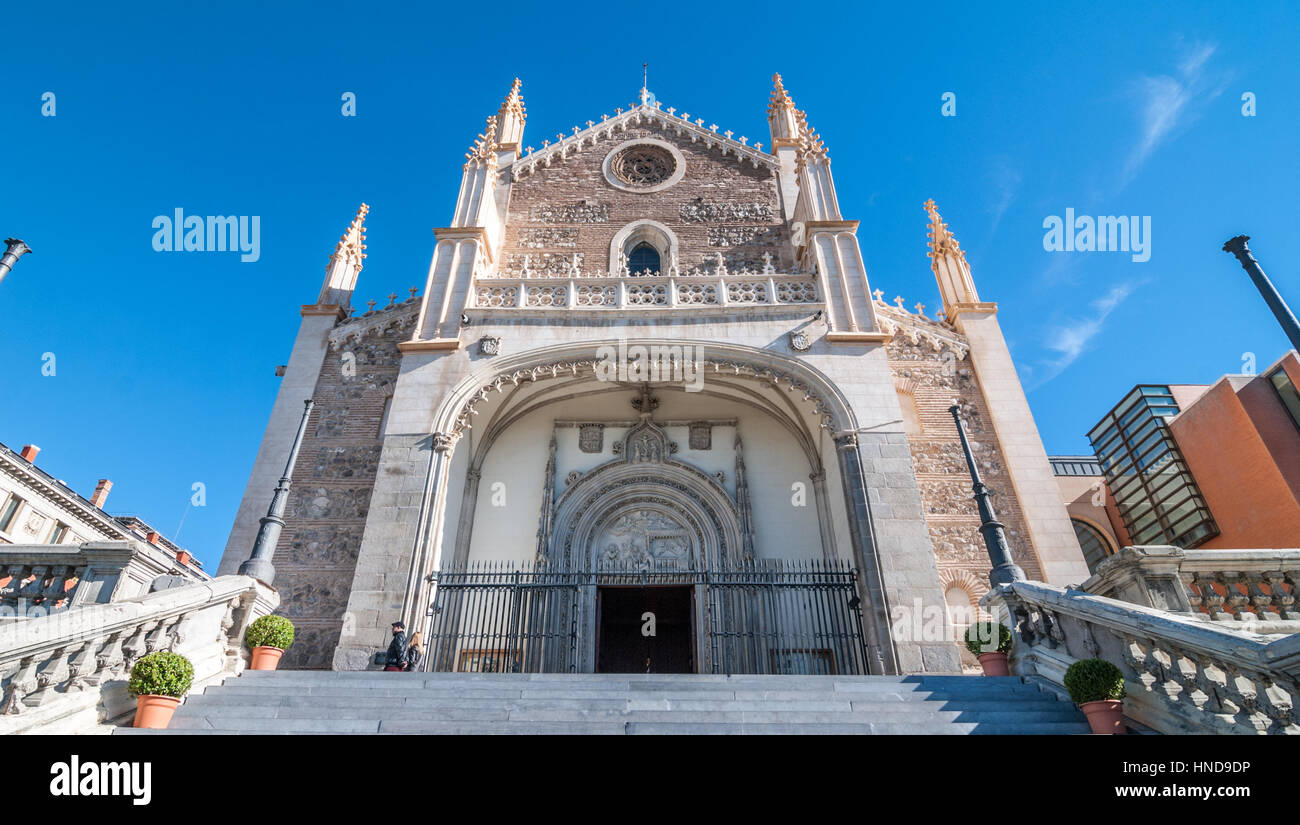 Wrought iron arches hi-res stock photography and images - Alamy