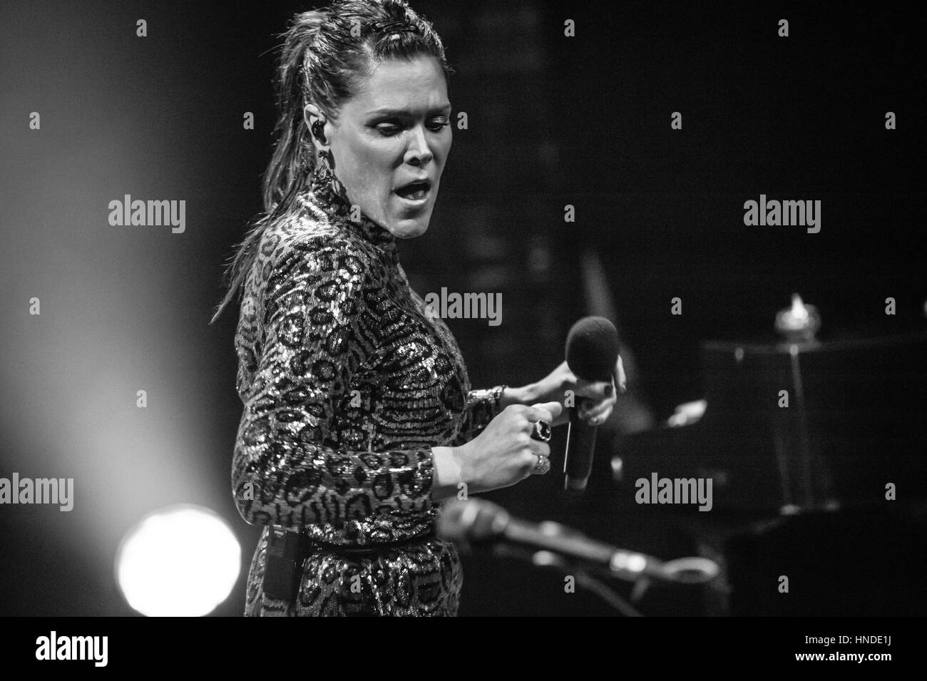 Beth Hart live in London Stock Photo - Alamy