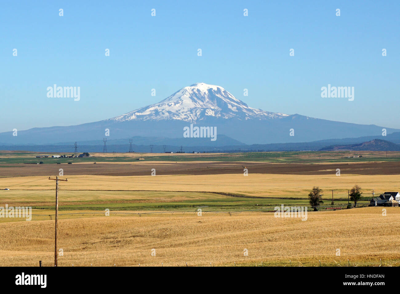 Mount adams hi-res stock photography and images - Alamy