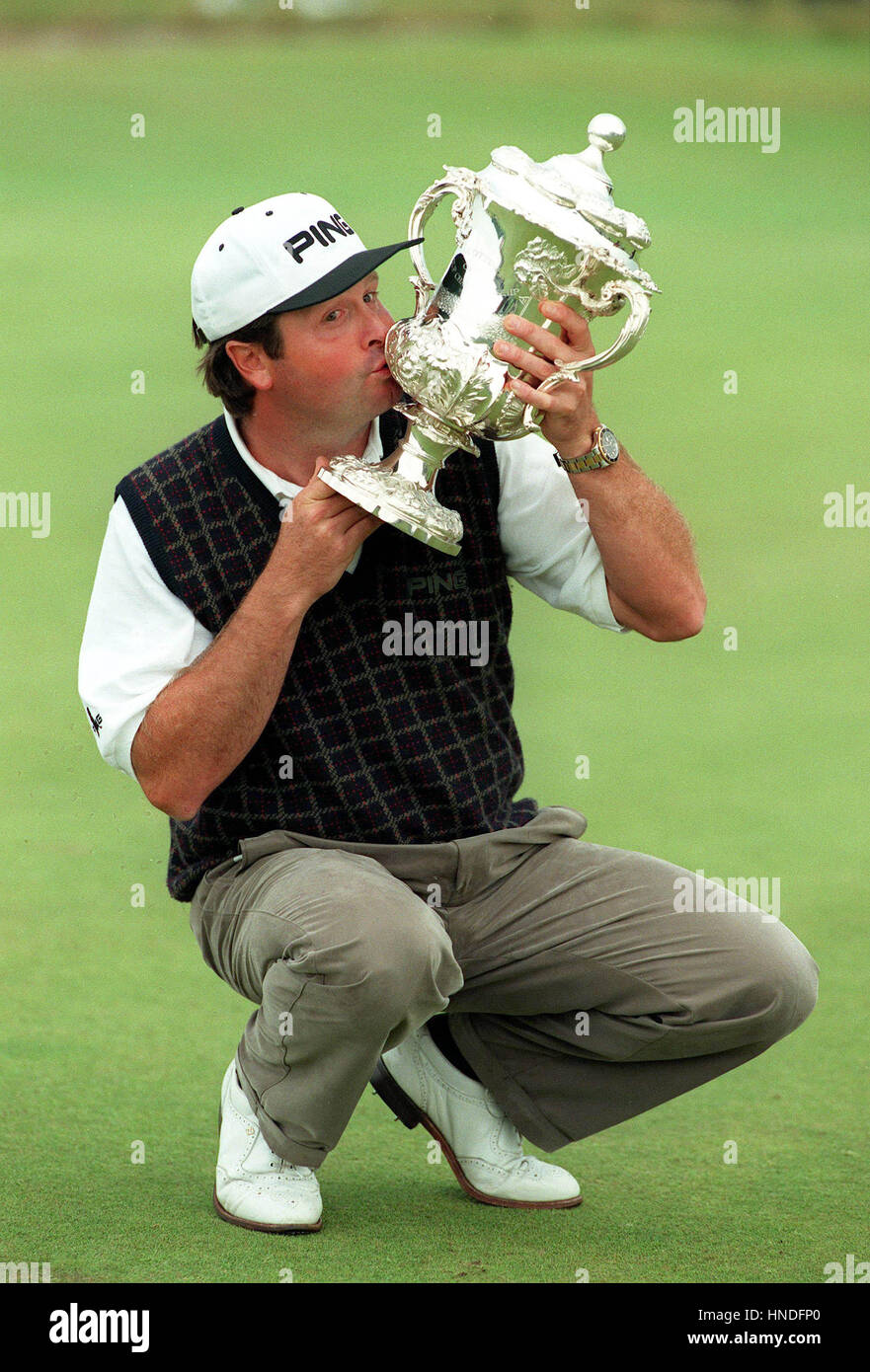 WAYNE RILEY WINS SCOTTISH OPEN CARNOUSTIE 24 July 1995 Stock Photo - Alamy