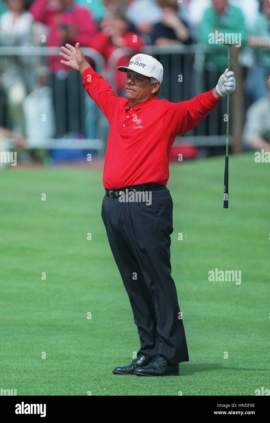 LEE TREVINO BRITISH OPEN ST.ANDREWS 25 July 1995 Stock Photo - Alamy