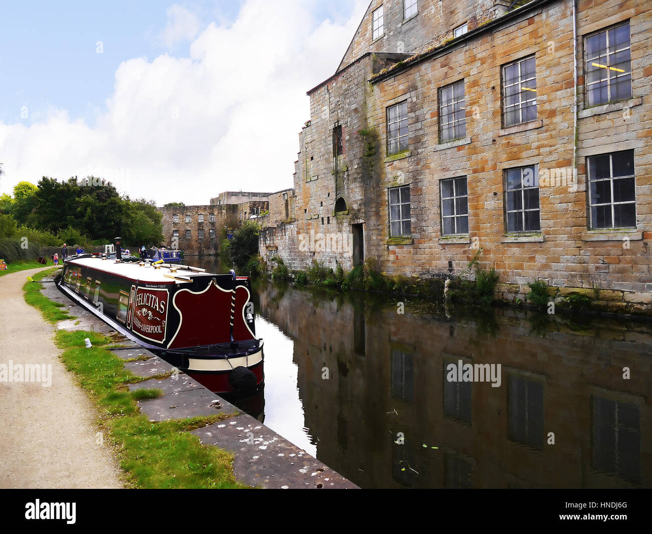 Canal Boats and the industrial urban landscape of Burnley at the 200 ...